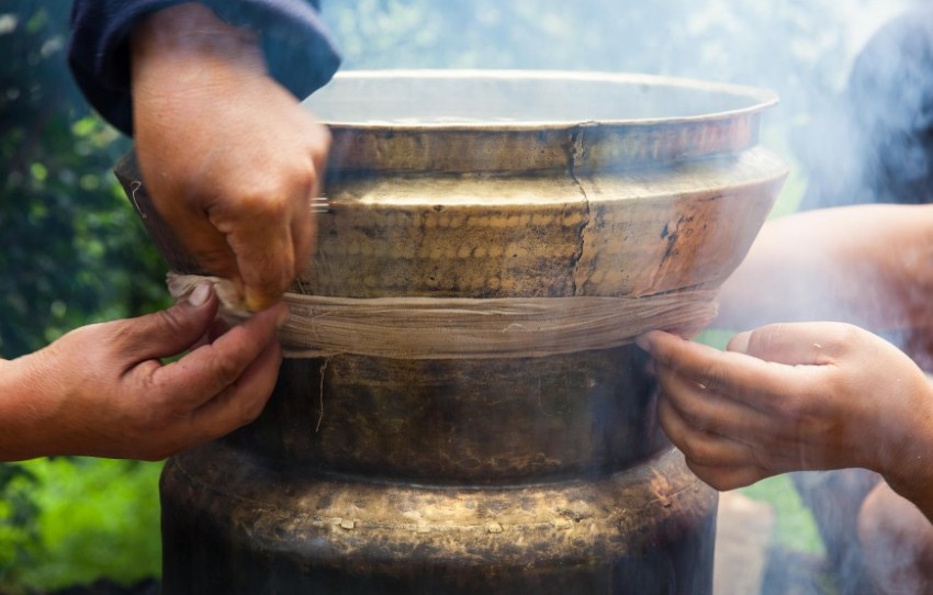 Ara Making (Local Alcohol) - Alphonso Stories