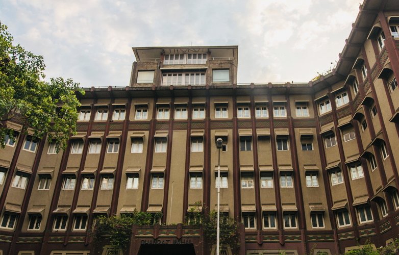 Colonial Walk in Mumbai | Historical Sauntering with Alphonso Stories